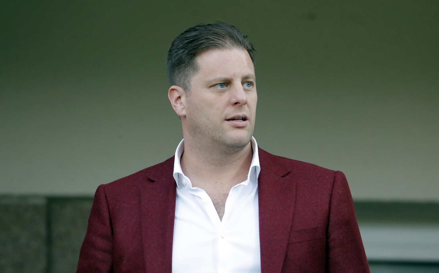 Sport i SNS: Zarađuju milione, a novac daje država