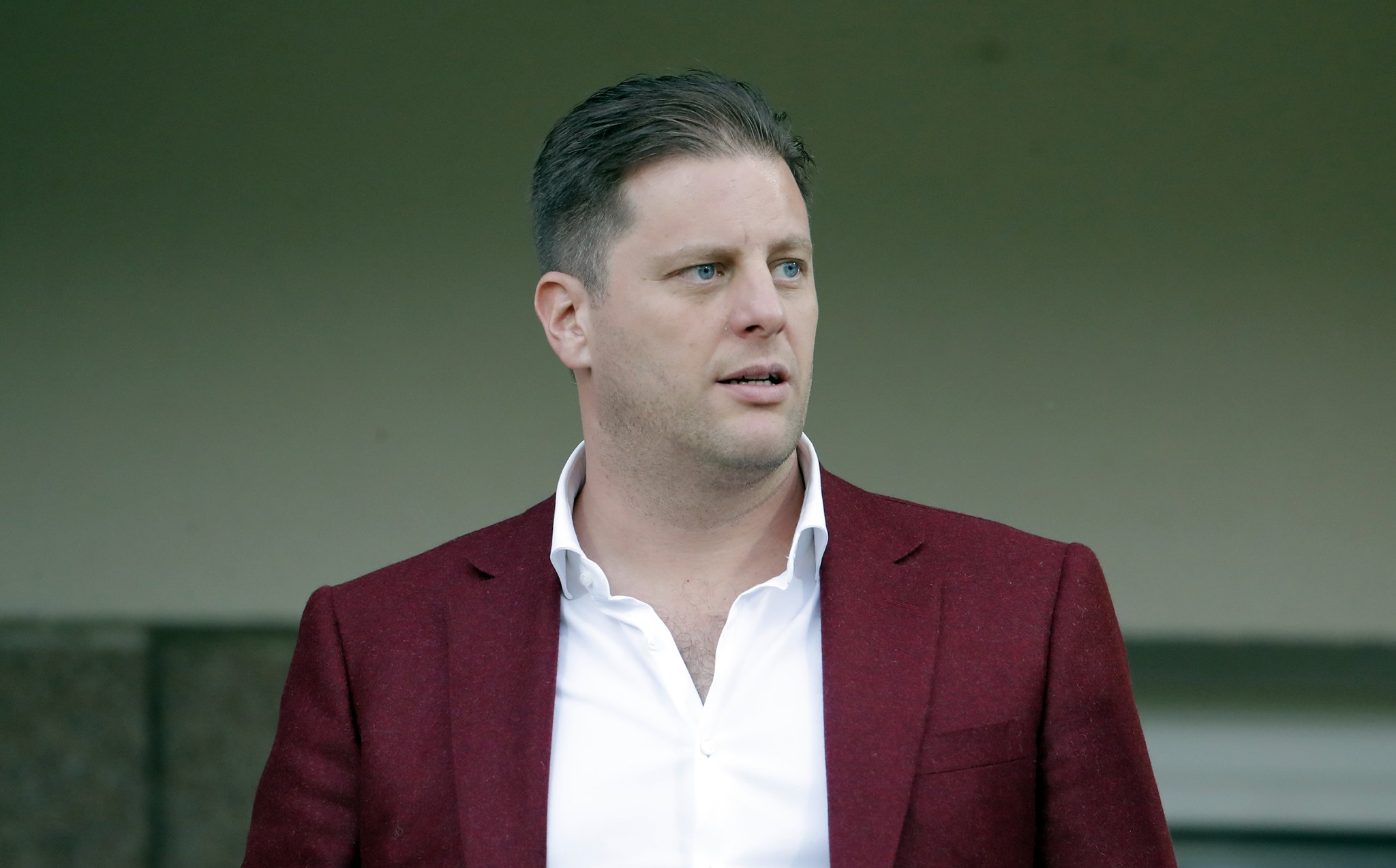 Sport i SNS: Zarađuju milione, a novac daje država