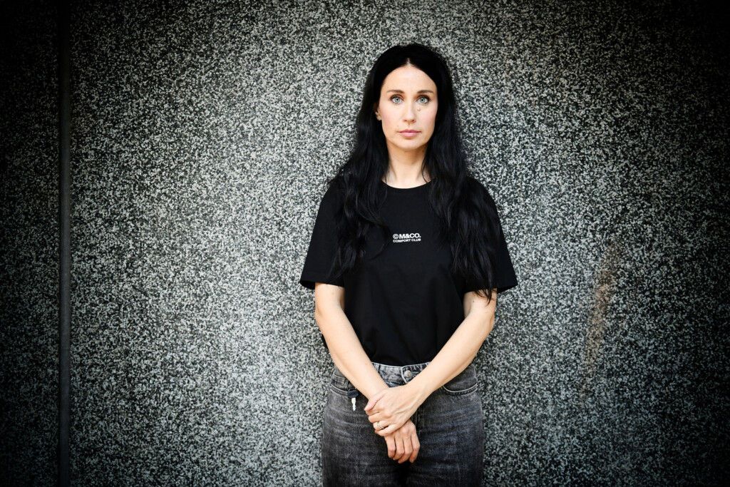 Konstrakta: Na jednoj strani se gomila novac, na drugoj...