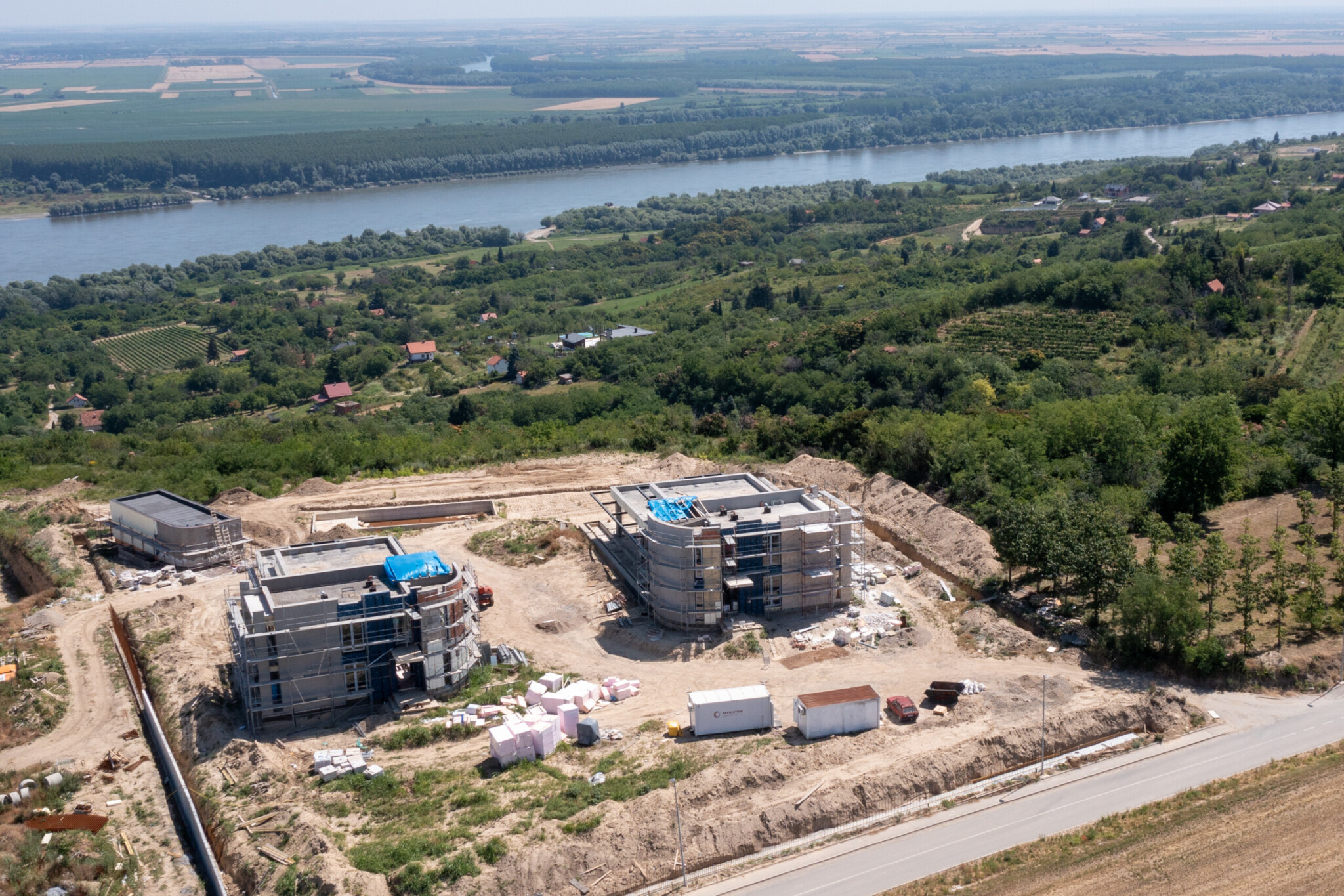 Slankamen: Od vikendice do luksuza nove elite