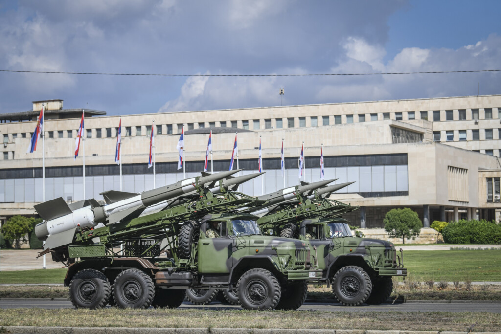 Vojna parada: Tancovanje s tenkovima