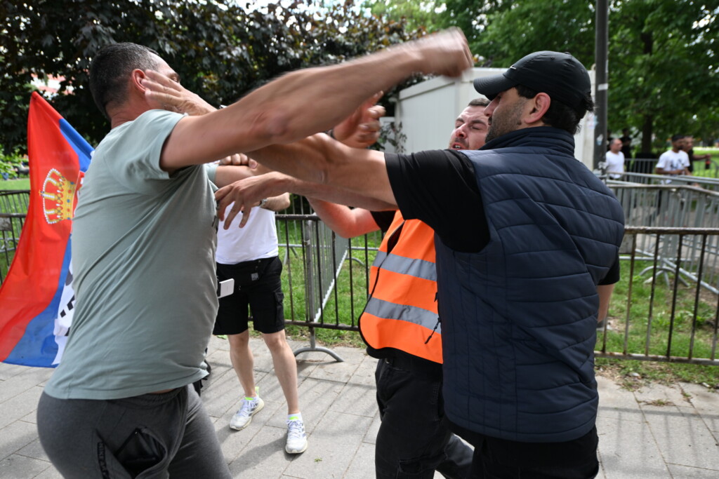 Uvodnik, Zoran Preradović: Nasilje iz režimskih fioka